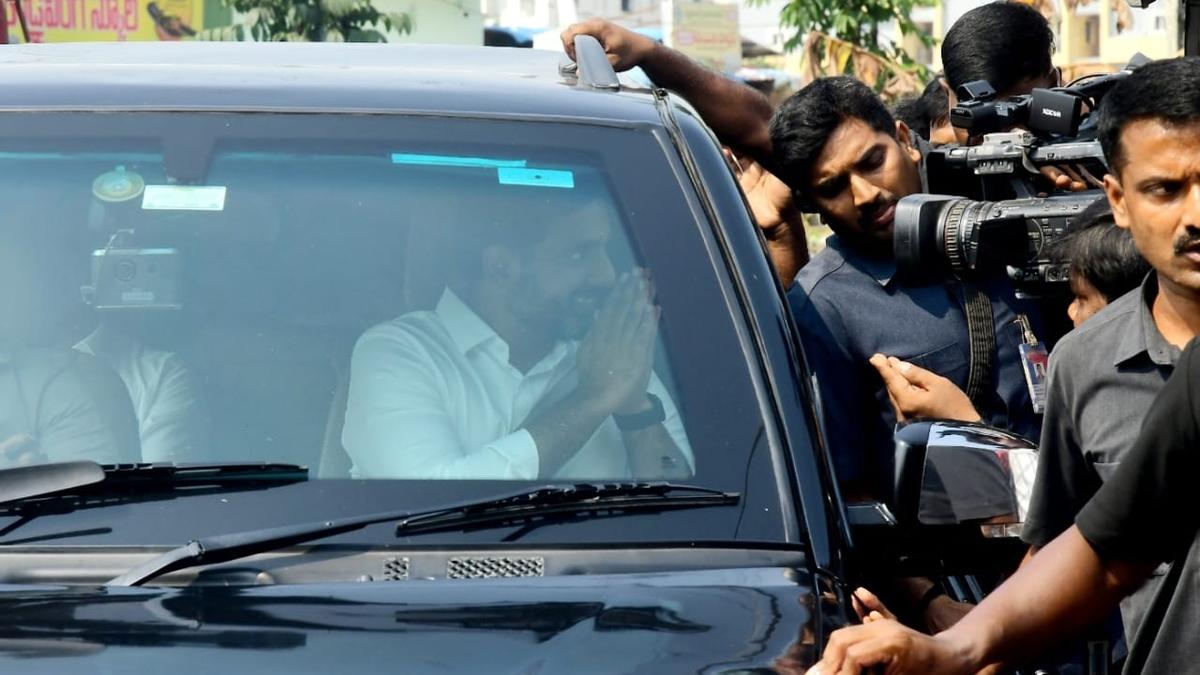 Amaravati IRR Alignment case | TDP general secretary Nara Lokesh appears before APCID - The Hindu